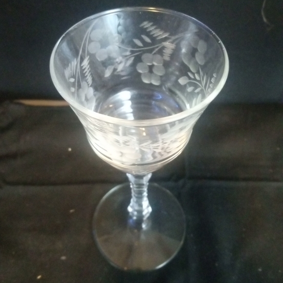 Libbey | Dining | Libbey Rock Sharpe Crystal 3058 Etch Wine Glasses Set ...